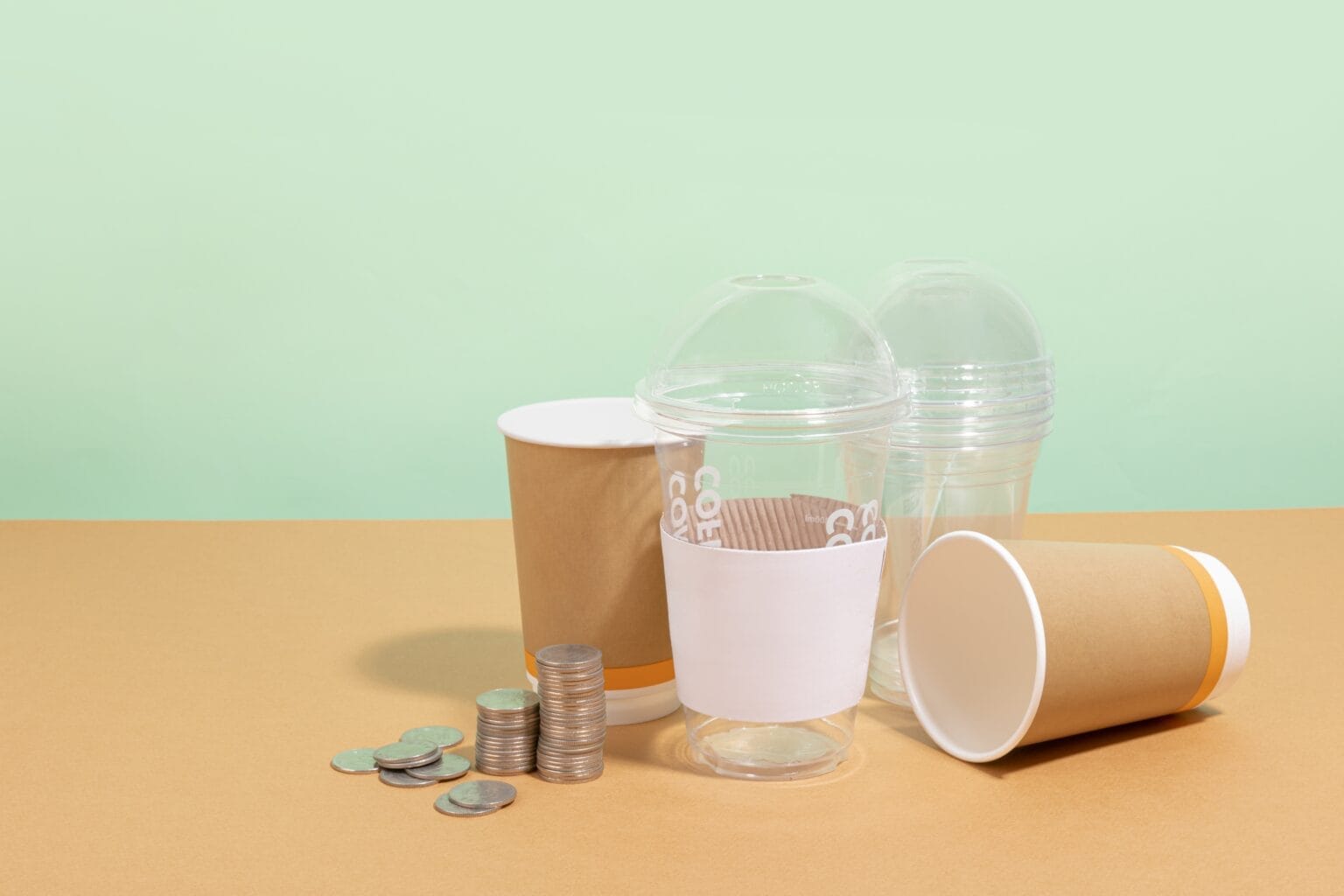Paper Cups vs. Plastic Cups: Which One Should You Choose?